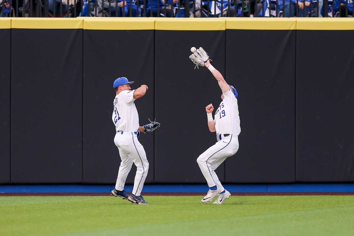 Kentucky-Tennessee Friday Baseball Photo Gallery – UK Athletics