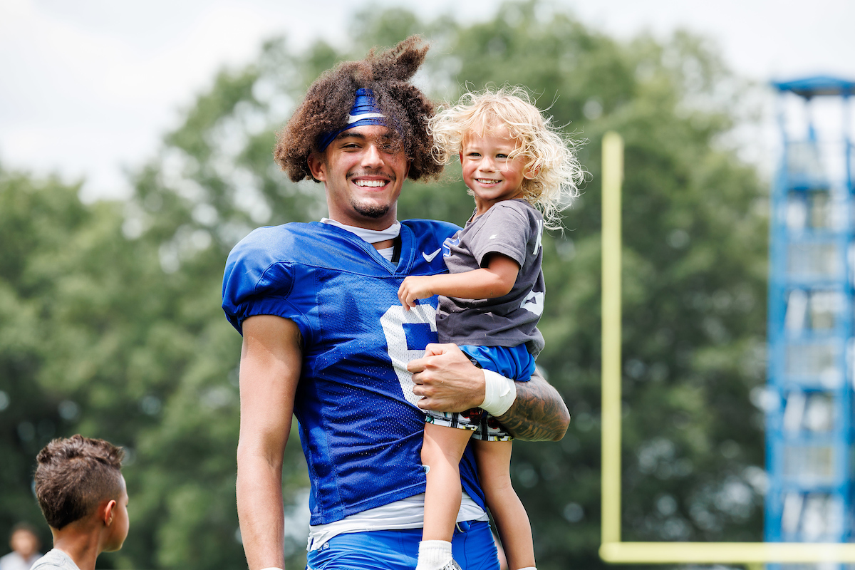 Football Fan Day Photo Gallery – UK Athletics