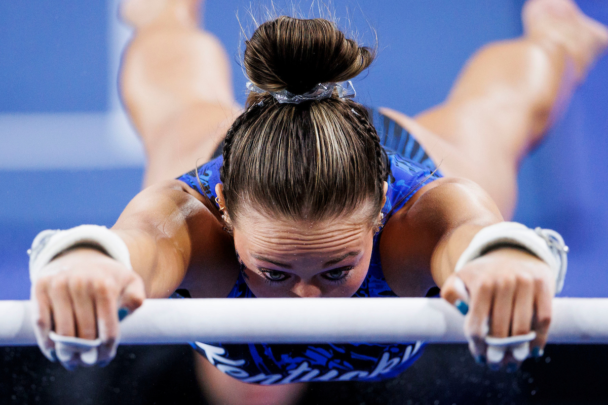 Gymnastics Blue-White Photo Gallery (Dec. 15) – UK Athletics