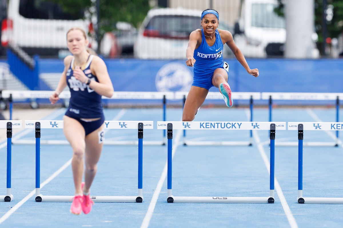 Jim Green Invitational Friday Photo Gallery – UK Athletics