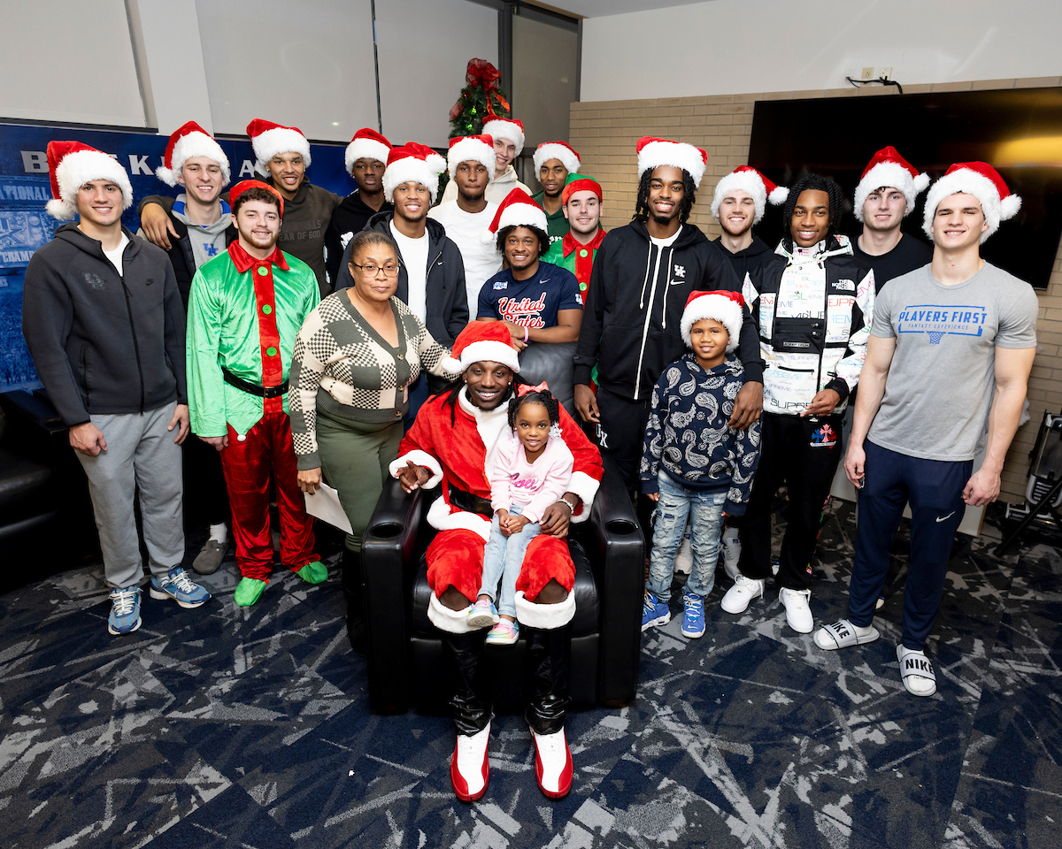 Coach Cal Christmas Photo Gallery – UK Athletics