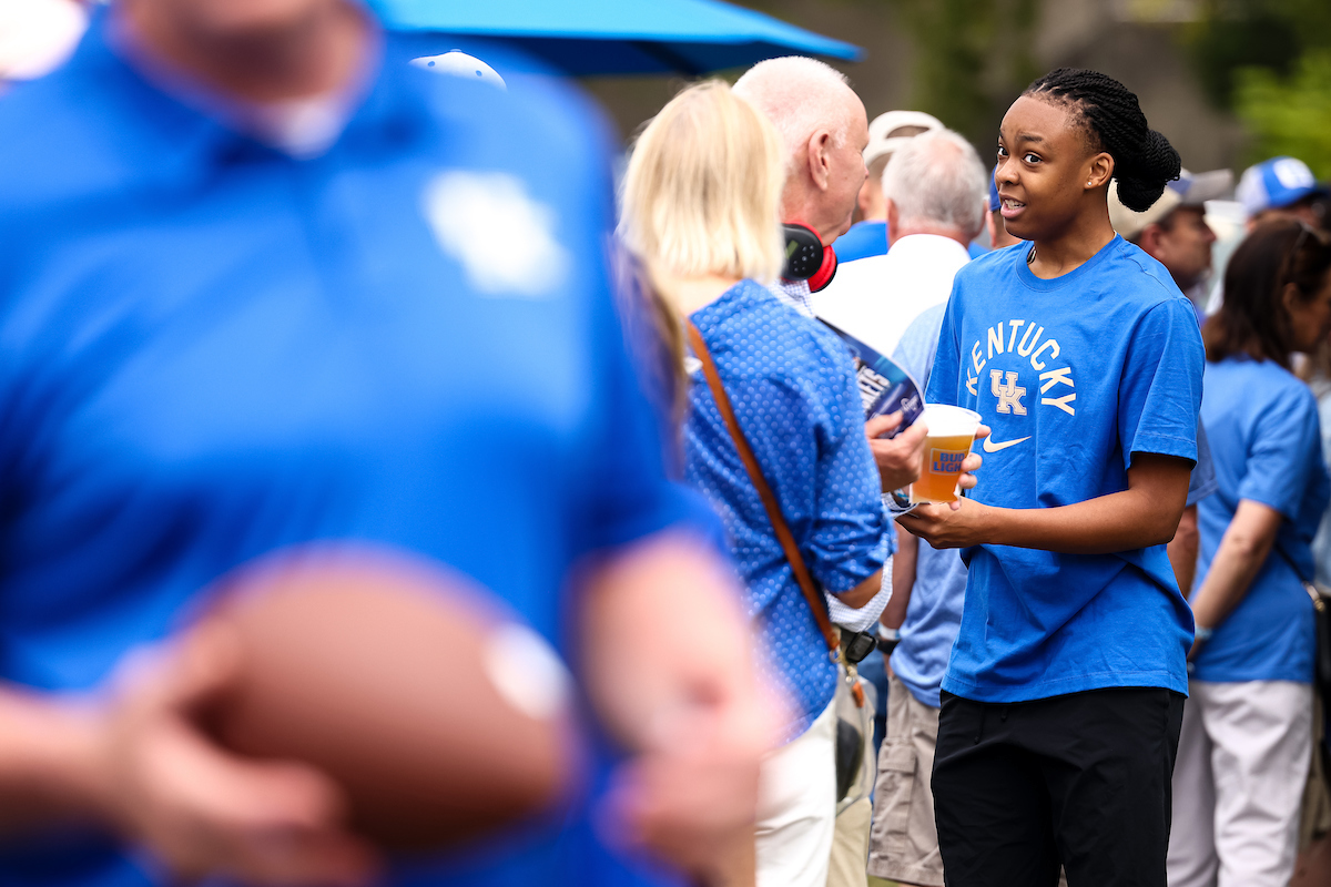 Women’s Basketball Fan Day Photo Gallery – UK Athletics