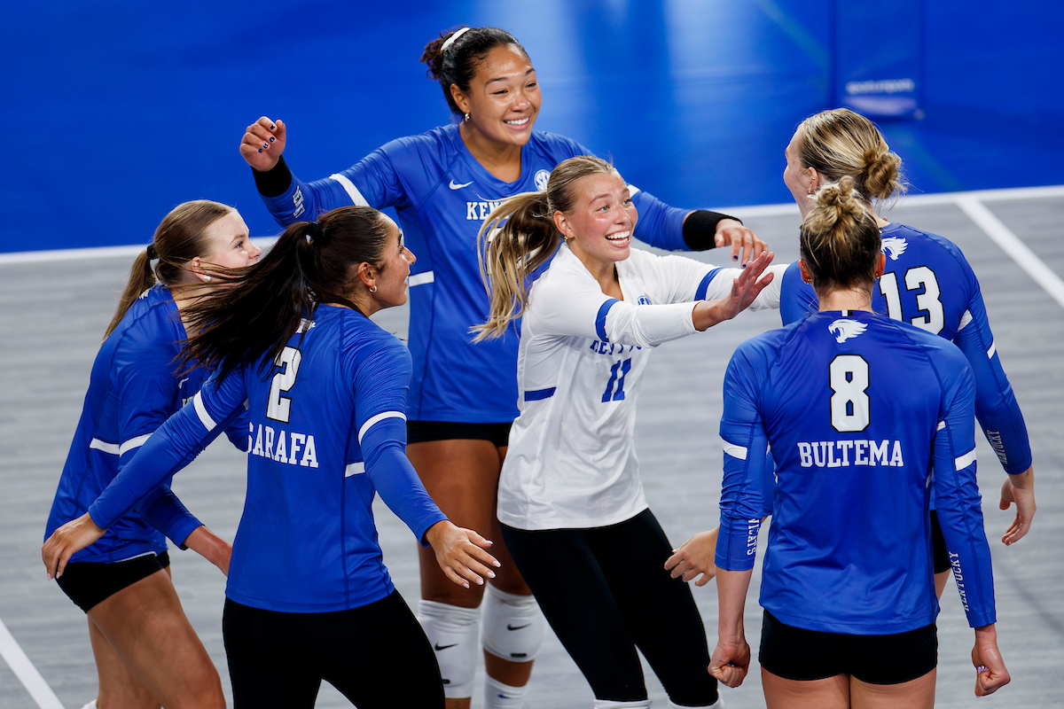 Volleyball Blue-White, Fan Day Photo Gallery – UK Athletics