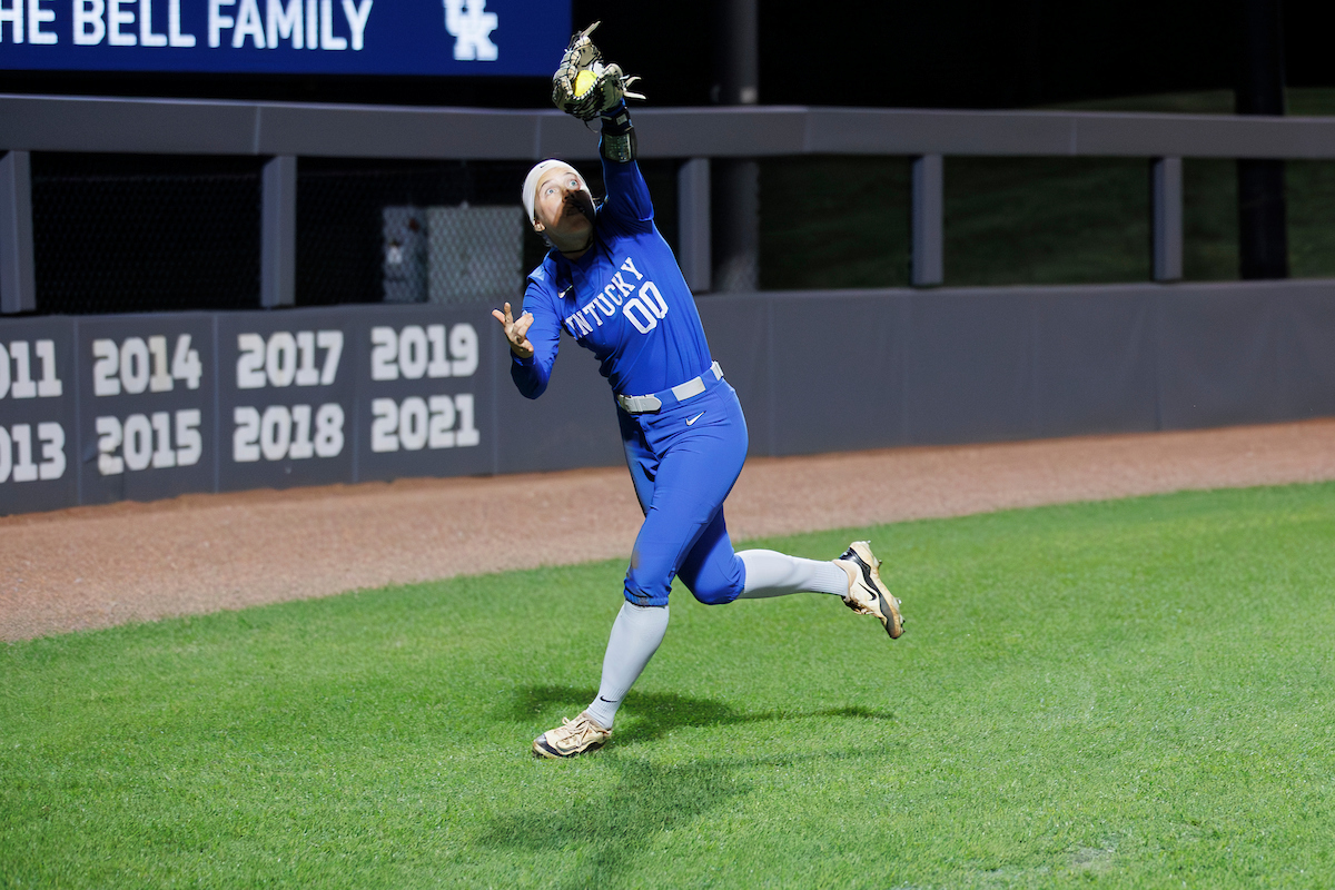 Kentucky-Louisville Fall Softball Photo Gallery – UK Athletics