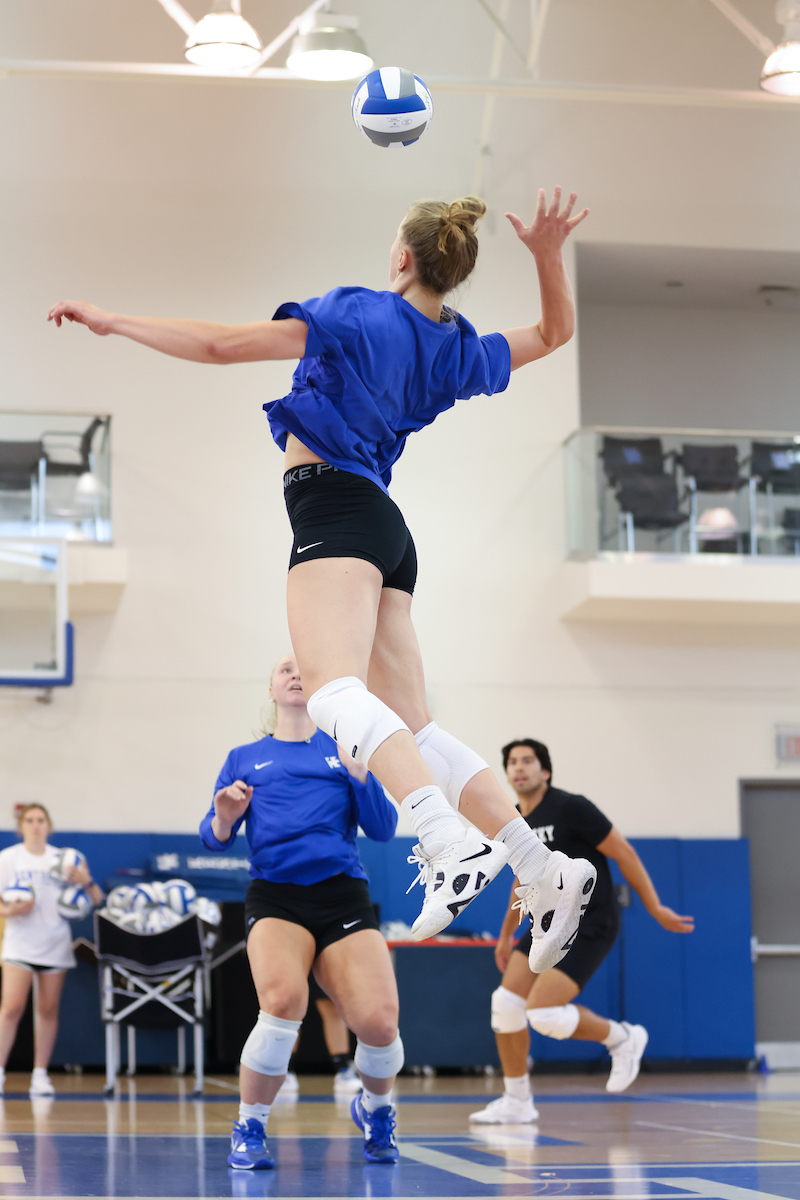 Volleyball Practice Photo Gallery (Aug. 14) – UK Athletics