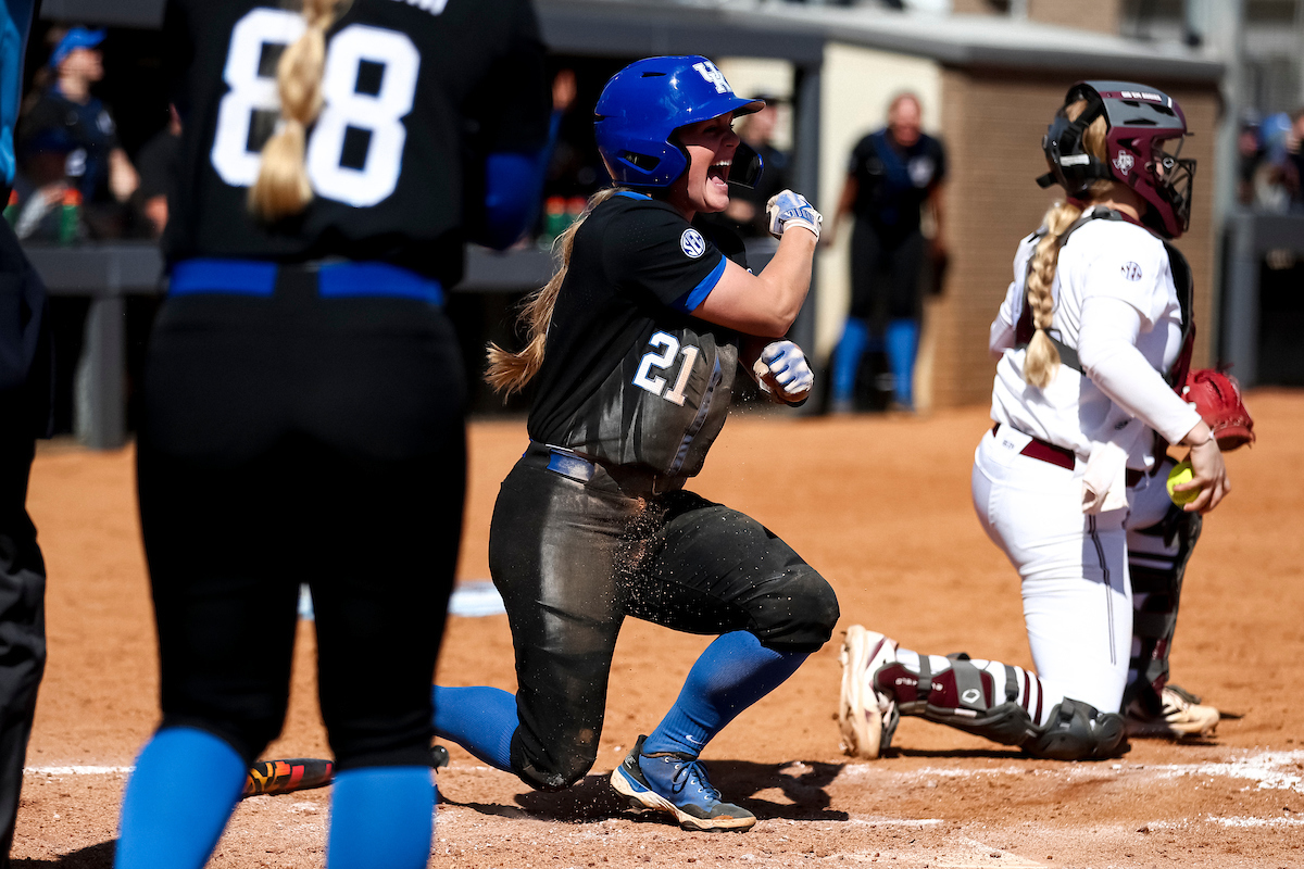 Kentucky-Texas A&M Softball Game 1 Photo Gallery – UK Athletics