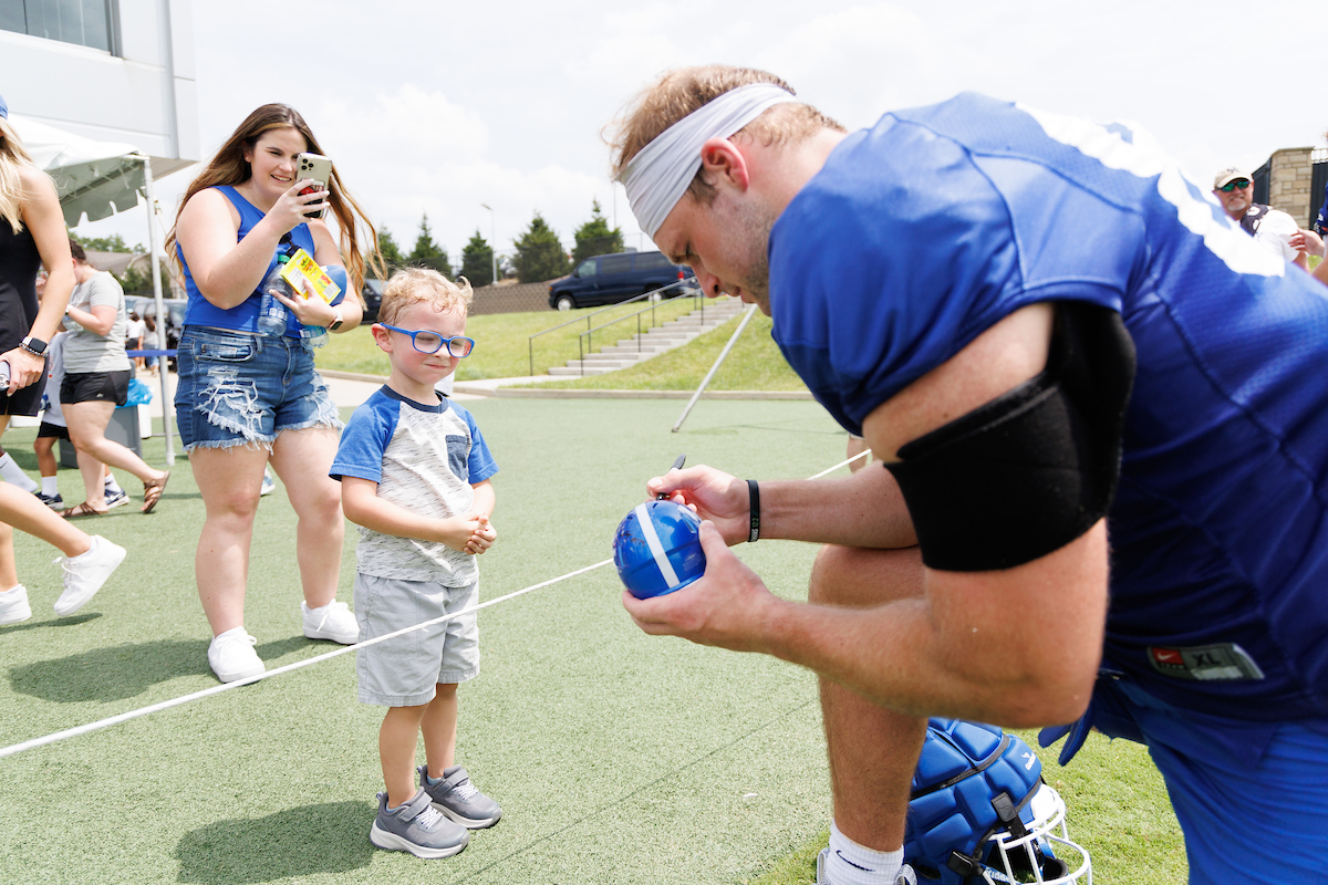 Football Fan Day Photo Gallery – UK Athletics