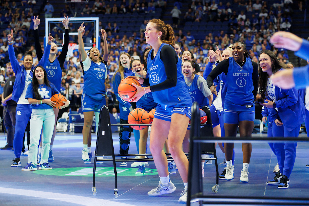 Big Blue Madness 2024 Photo Gallery – UK Athletics