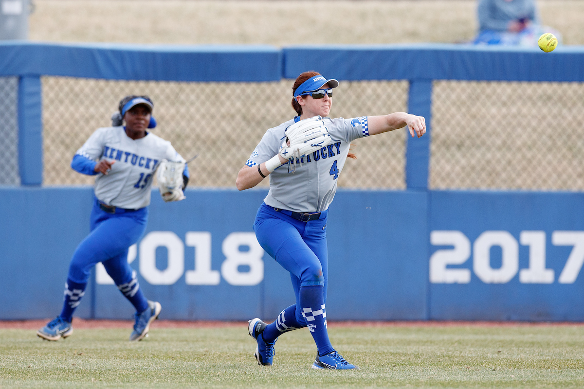 Kentucky-Drake Softball Photo Gallery – UK Athletics