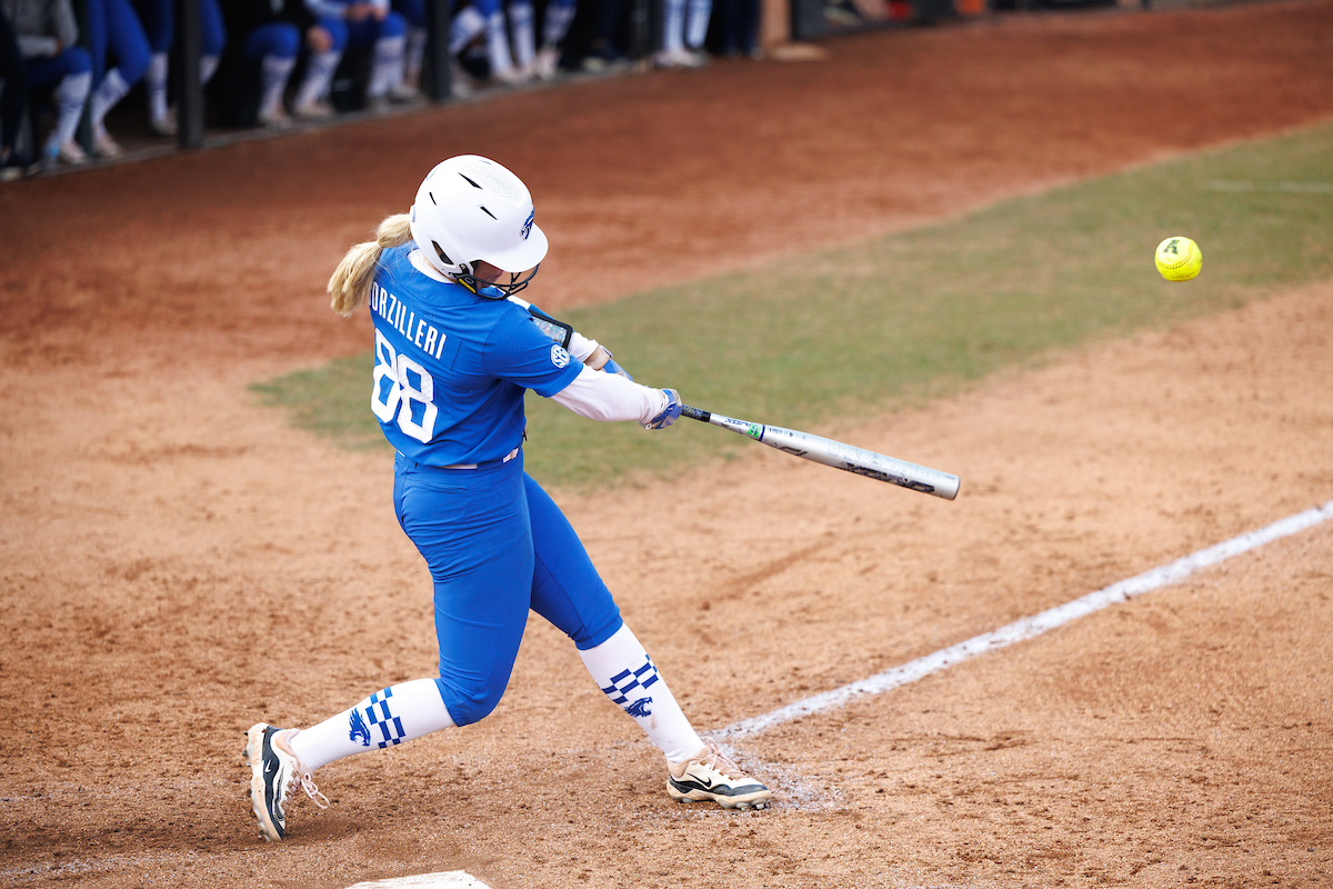 Kentucky-UNCW Softball Photo Gallery – UK Athletics