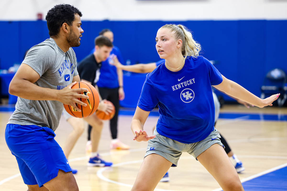 Women’s Basketball Practice Photo Gallery – UK Athletics