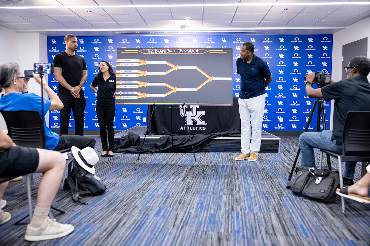 TBT Bracket Reveal Photo Gallery – UK Athletics