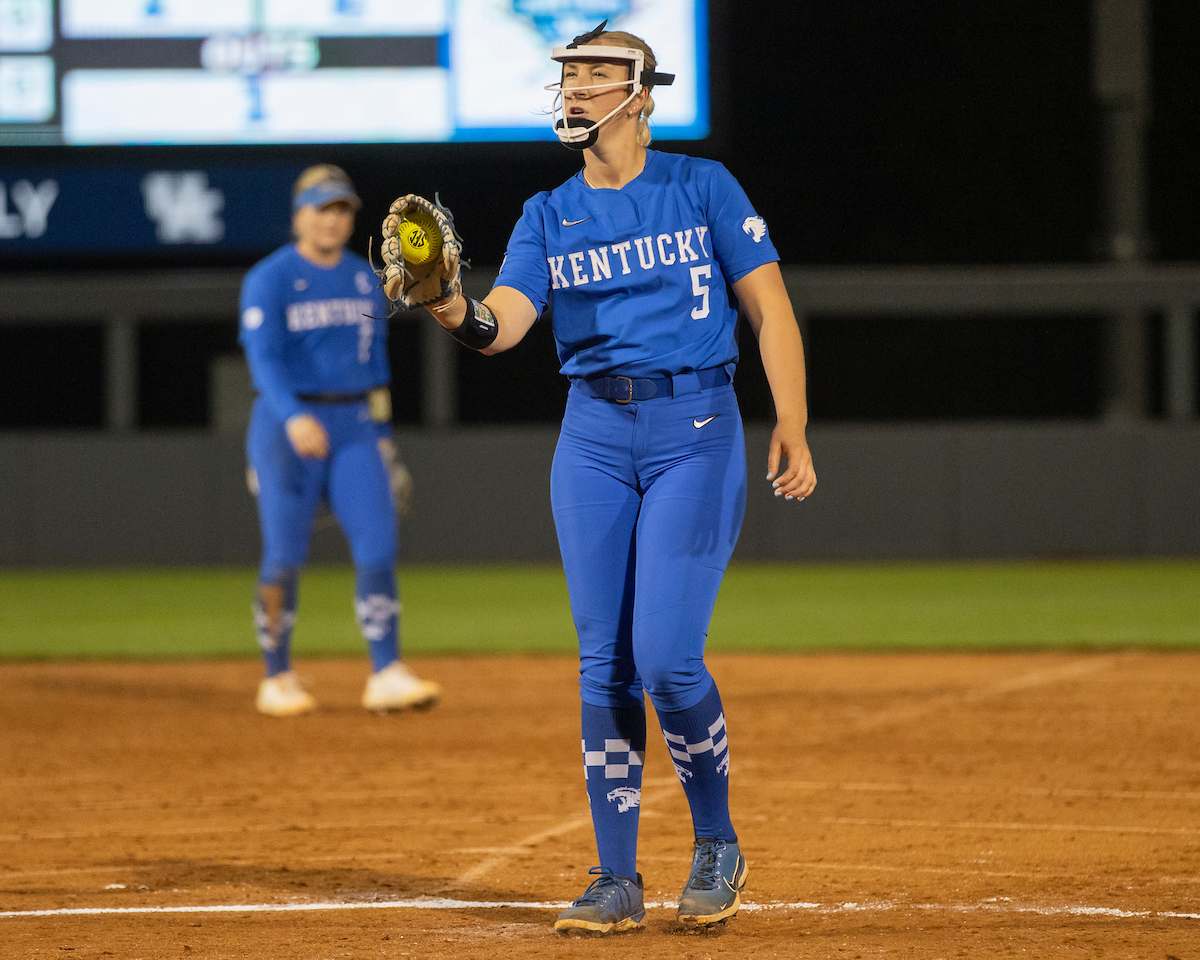 Big Blue Boo Softball Photo Gallery – UK Athletics