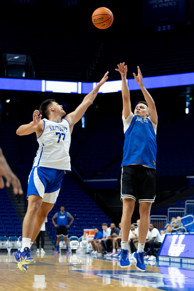 Kentucky-LaFamilia Men’s Basketball Practice in Rupp Arena Photo ...