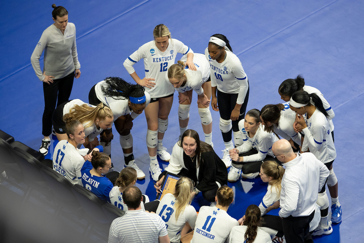 Kentucky-Wofford Volleyball Photo Gallery – UK Athletics