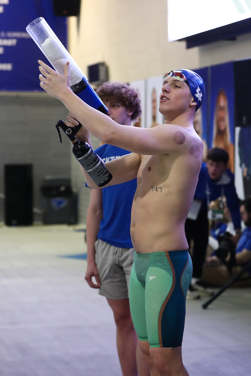 Kentucky-Cincinnati Swimming & Diving Photo Gallery – UK Athletics