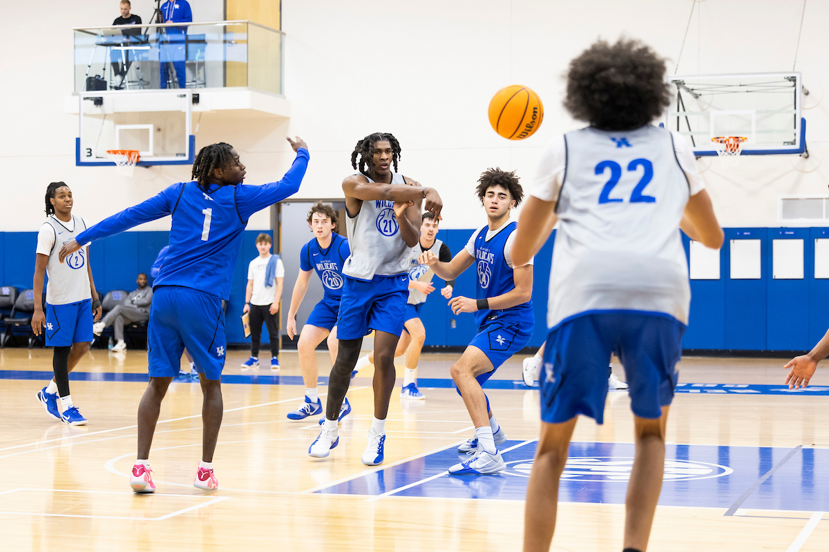 Men’s Basketball Practice Photo Gallery – UK Athletics