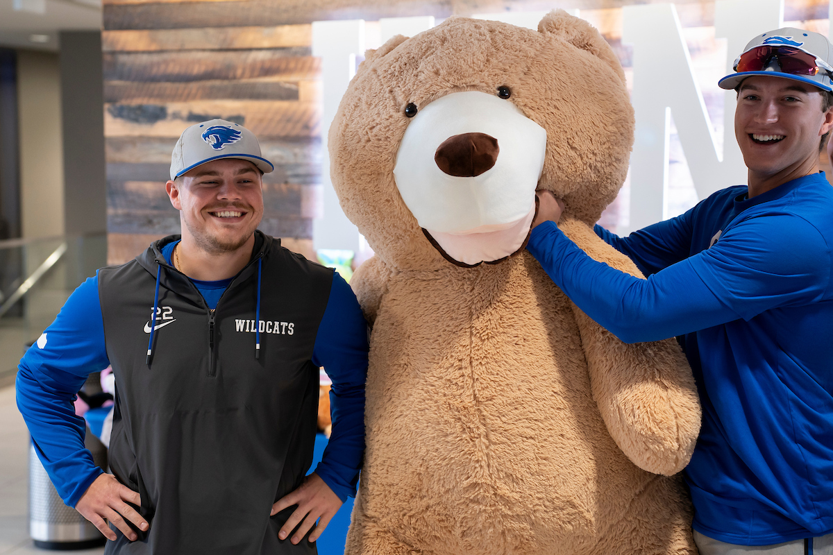 Baseball Teddy Bear Drive Photo Gallery – UK Athletics