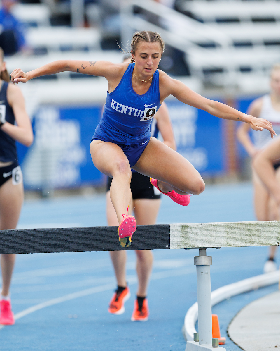 Jim Green Invitational Friday Photo Gallery – UK Athletics