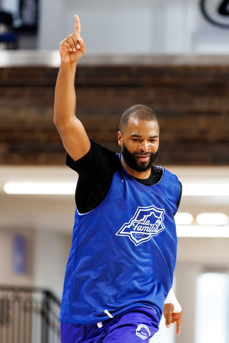 Kentucky-LaFamilia Scrimmage Photo Gallery – UK Athletics