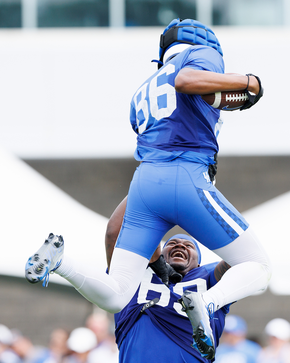 Football Fan Day Photo Gallery – UK Athletics