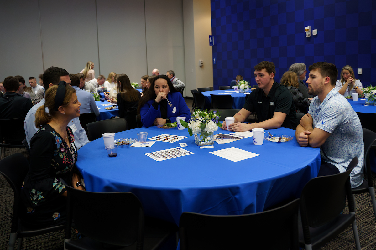 Baseball/Softball First Pitch Dinner Photo Gallery – UK Athletics