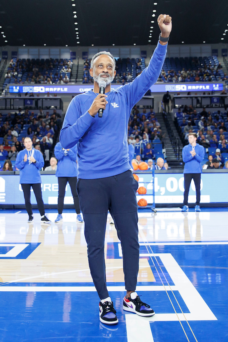 Blue-White Basketball Photo Gallery – UK Athletics